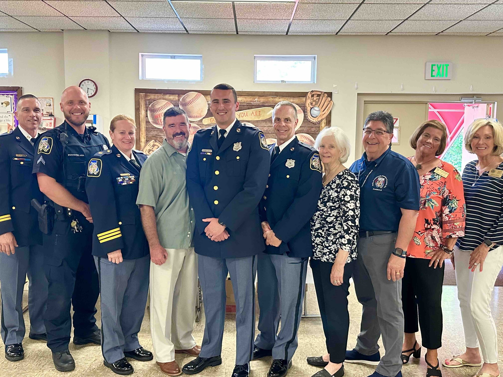 EASTCOUNTYTIMES.COM Casey Named Parkville Precinct-8 Officer of the Year